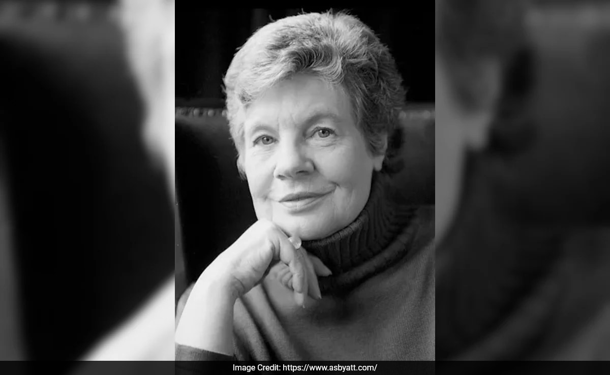 Award-Winning UK Author AS Byatt Dies At 87