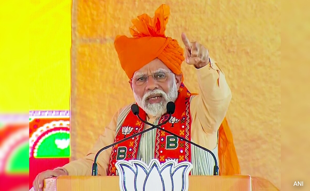 "Century Of Handshakes In 5 Years": PM Modi's Swipe At Ashok Gehlot, Sachin Pilot