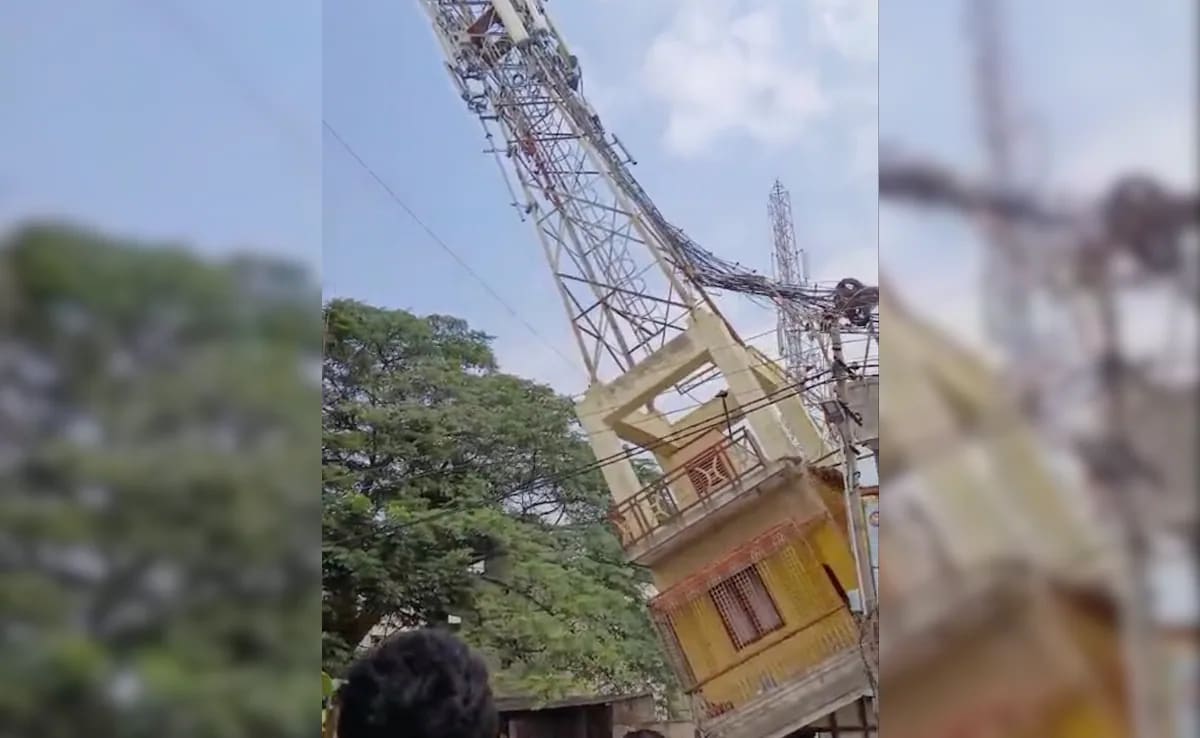 Video: Mobile Tower Collapses In Bengaluru, 11 Escape Unhurt