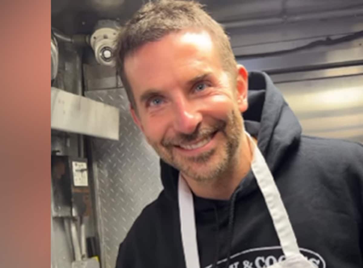 bradley cooper smirk