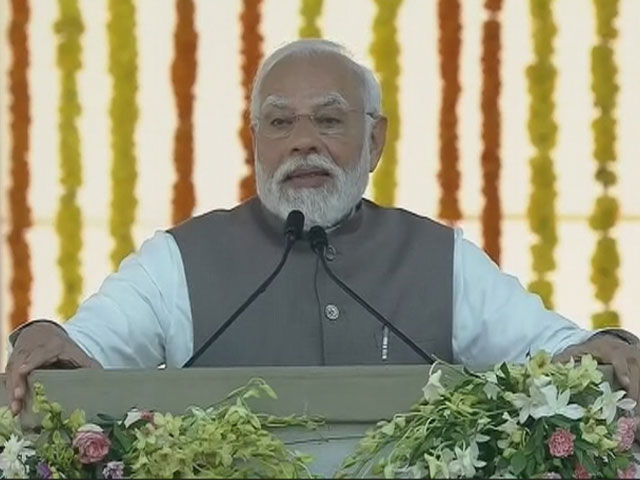 "New Diamond Added To Surat's Beauty": PM Modi Inaugurates World's ...