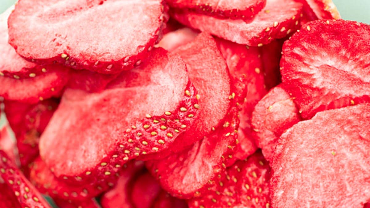 5 Reasons Why Dried Strawberries Are The Ultimate Snack You Need Right ...