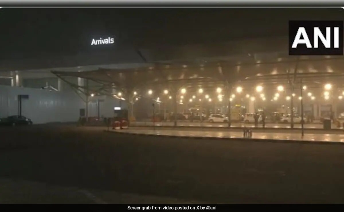 Several Flights, Trains Delayed As Dense Fog Reduces Visibility In Delhi