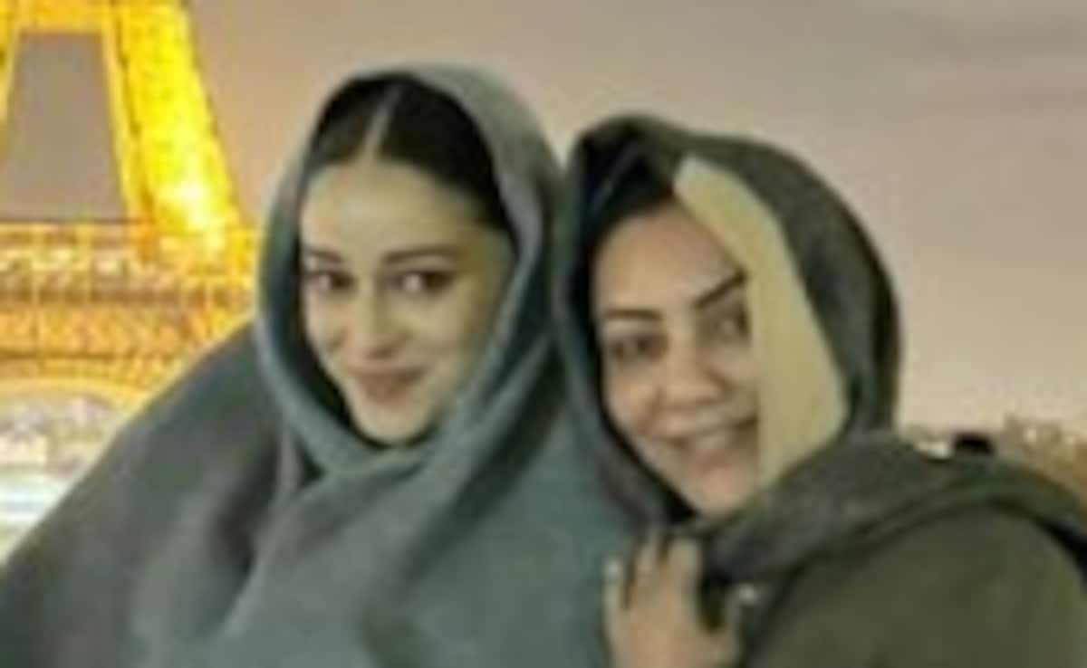 Inside Ananya Panday's Paris Album With Her "Twin Inspiration" Gauri Khan