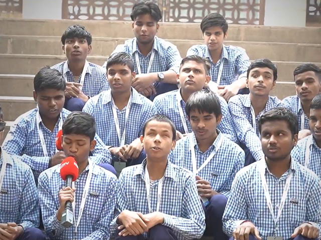 Students Perform "Tu Soch", The Anthem Of Samarth By Hyundai