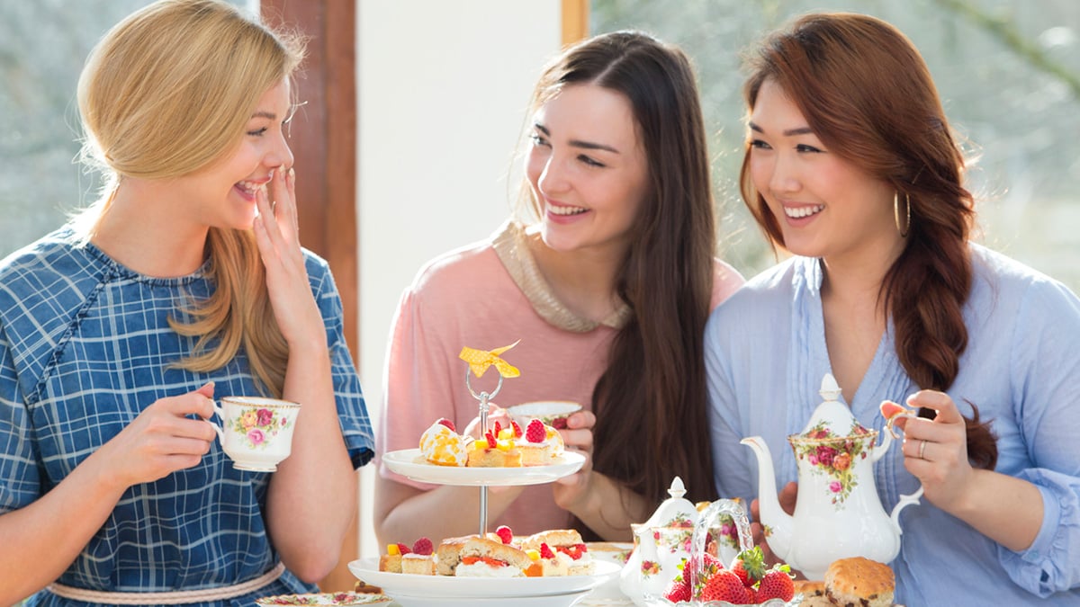 How To Host The Ultimate English-Style Afternoon Tea Party At Home ...