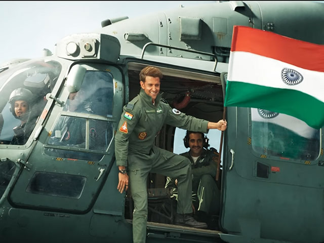 Anupama Chopra Reviews Fighter : "High On Dazzle But Ultimately Little ...