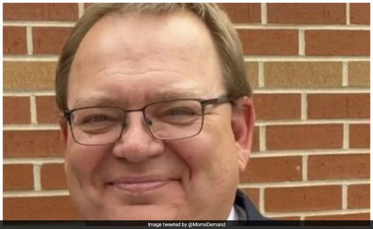 US Iowa School Principal Who Risked His Life To Protect Students During ...