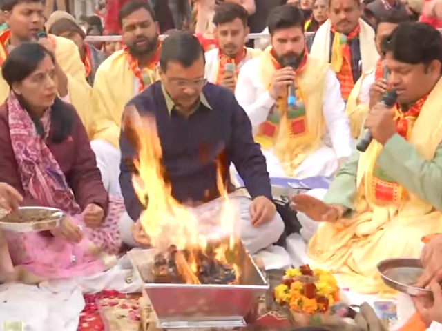 Arvind Kejriwal, Wife Attend 'Sundar Kand' Recital At Delhi Temple