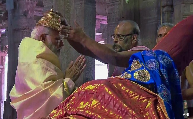 PM Modi Offers Prayers At Tamil Nadu's Sri Ranganathaswamy Temple