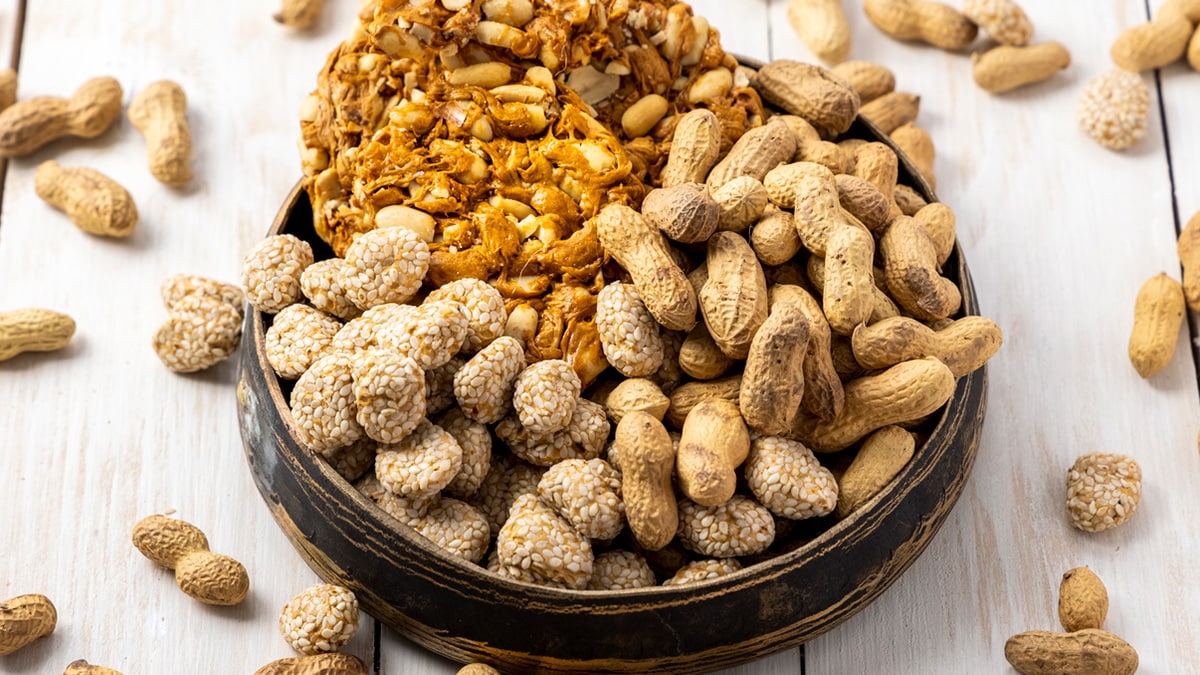 Lohri 2024: 5 Traditional Foods To Include In Delicious Lohri Ki Thali ...