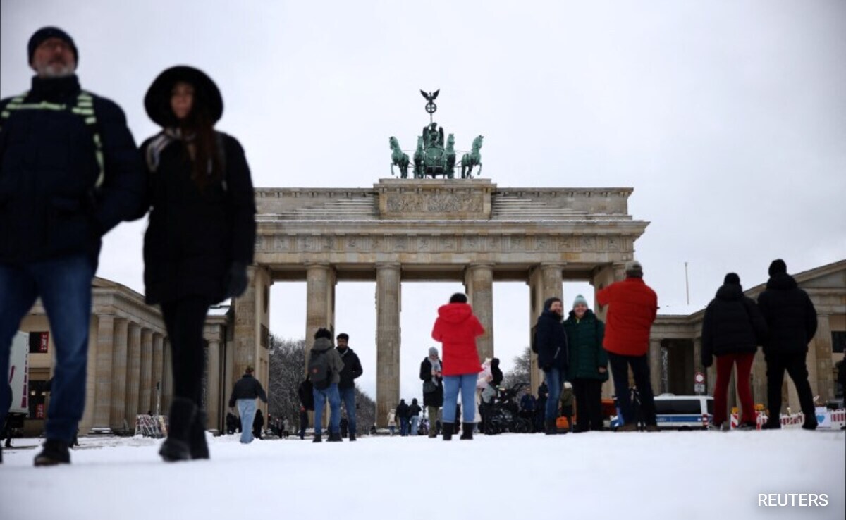 Over 800 Flights Grounded, Trains Hit As Heavy Snow Paralyses Germany
