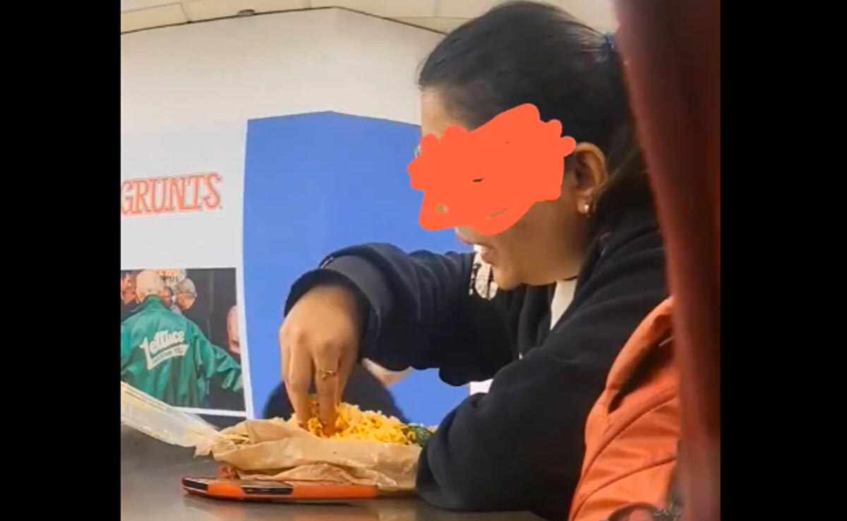 Eat With Hands | Know All About Eat With Hands at NDTV Food