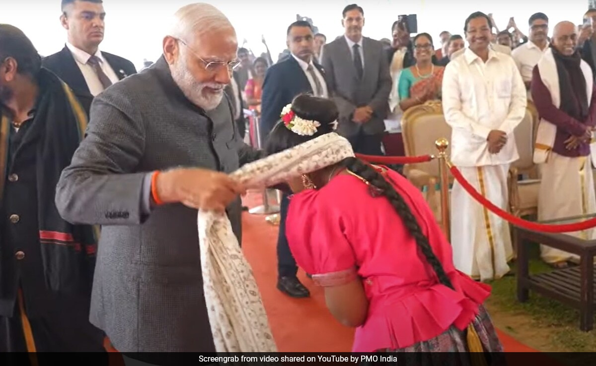 Impressed By Girl's Singing, PM Modi Gifts Her Shawl At Pongal Celebration