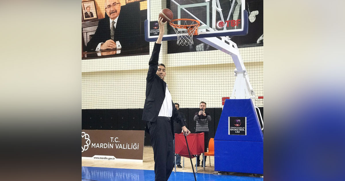 Sultan Kosen: The World's Tallest Living Man Sultan Kosen: The World's Tallest Living Man