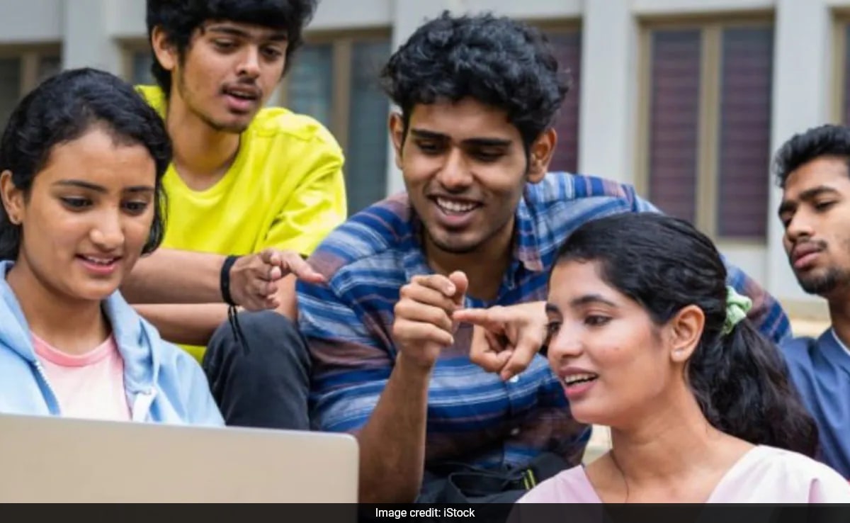 On Increased Female Enrollment In STEM Courses, A Thumbs Up From Experts