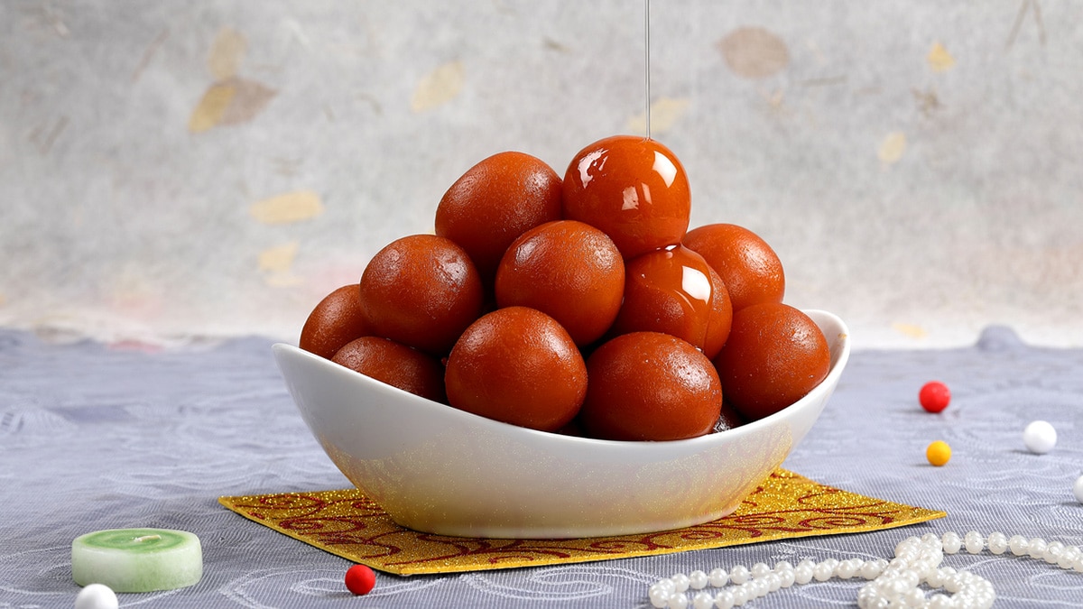 The Ultimate Dessert Hack: Viral Bread Gulab Jamun Recipe Thats Too ...