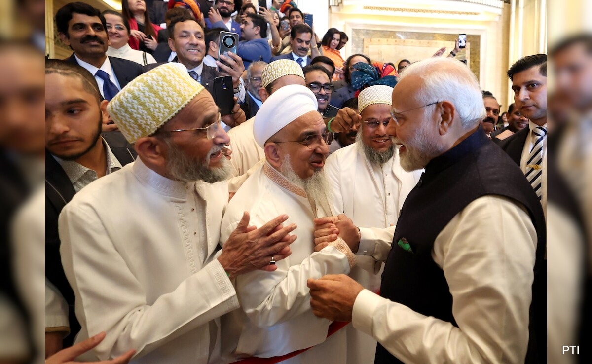 PM Modi UAE Visit Indian Community Chant Modi Modi Bharat Mata Ki Jai