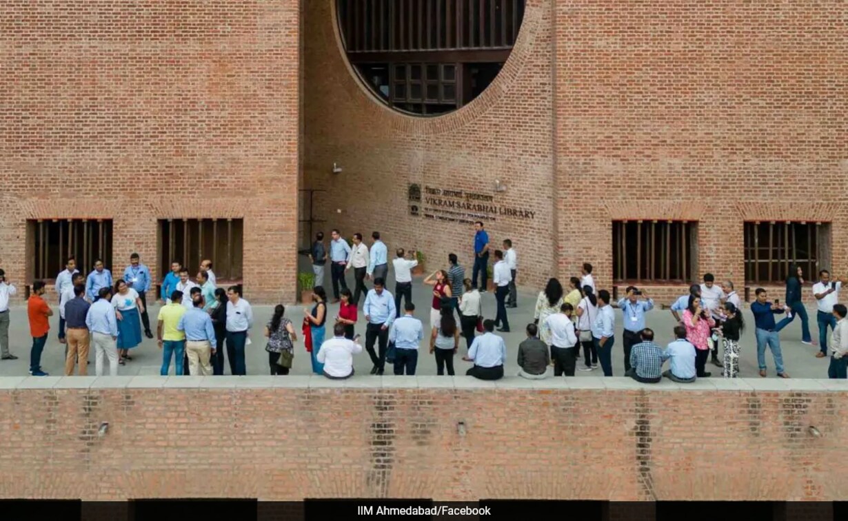 IIM Ahmedabad Launches Two-Year MBA Programme In Hybrid Mode For ...