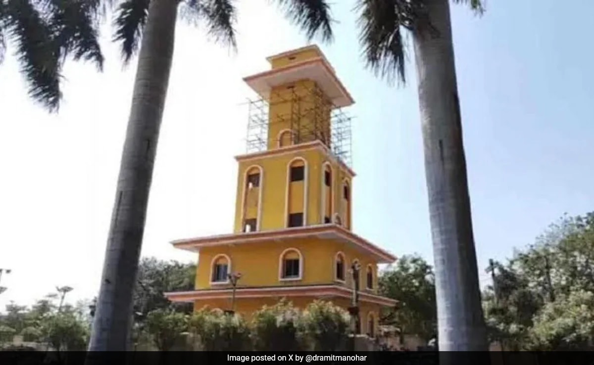 PM Narendra Modi To Unveil World's First Vedic Clock Installed In ...