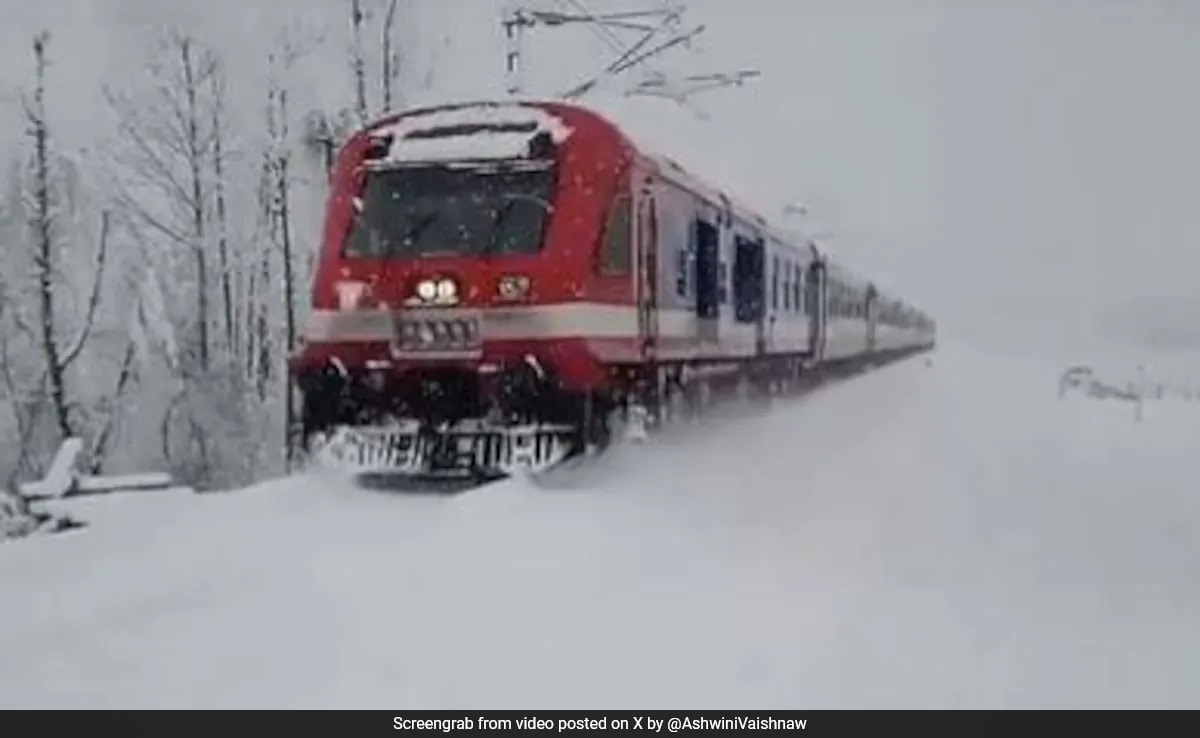 Watch: Train Caught In Whiteout After Season's First Snow in Kashmir