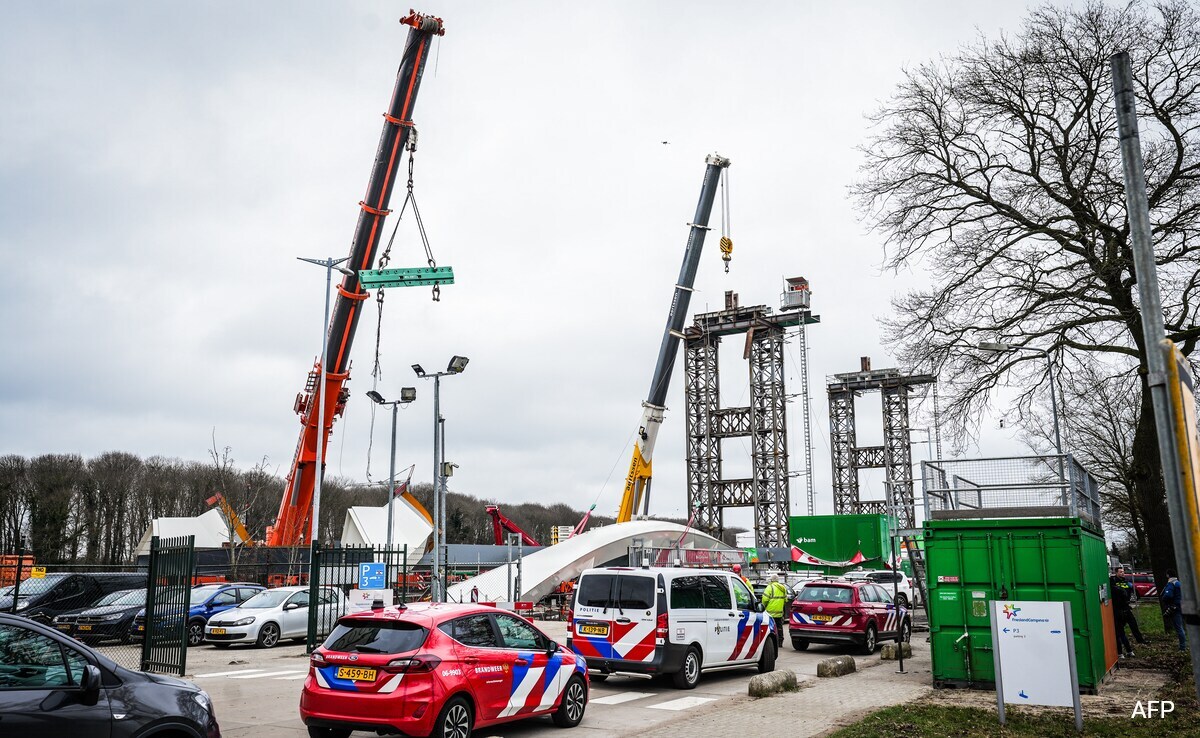 2 Killed, 2 Injured In Netherlands Bridge Collapse