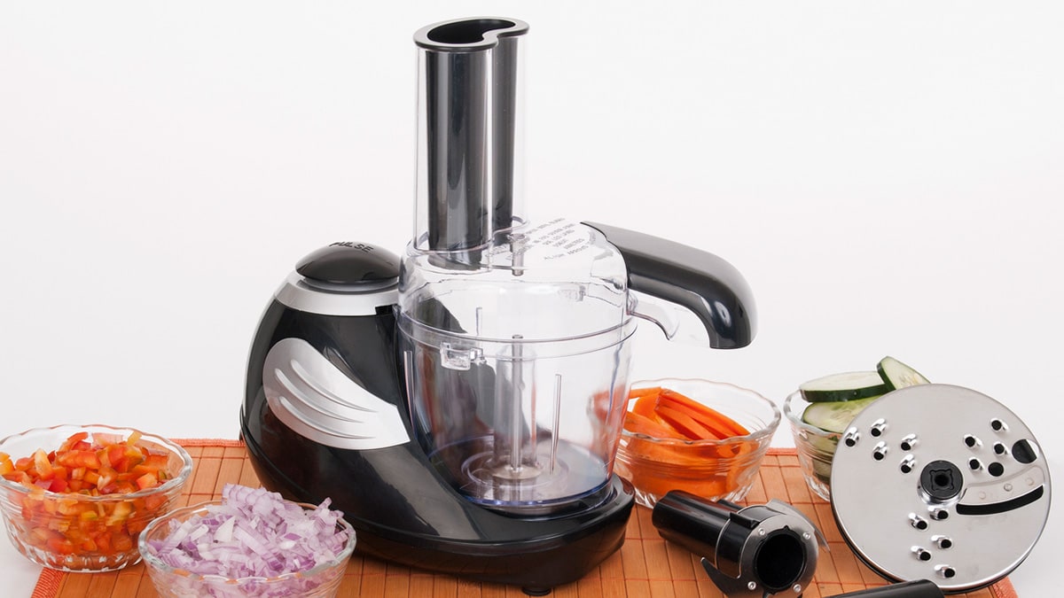 4 Effortless Hacks For Keeping Your Food Processor Sparkling Clean ...
