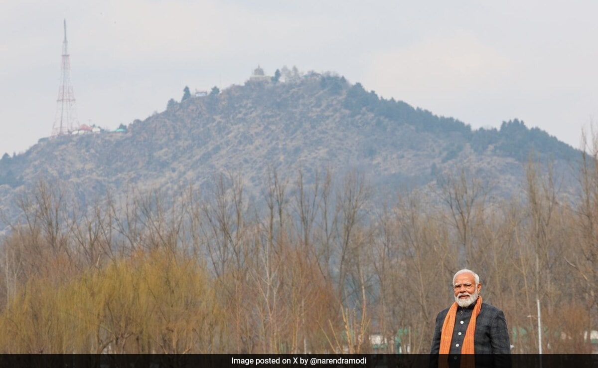 Prime Minister Narendra Modi Enjoys Majestic View Of Shankaracharya Hill In Srinagar
