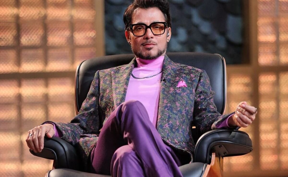 Anupam Mittal Takes Dig At Deepinder Goyal's Job Offer: "Those Who Can ...