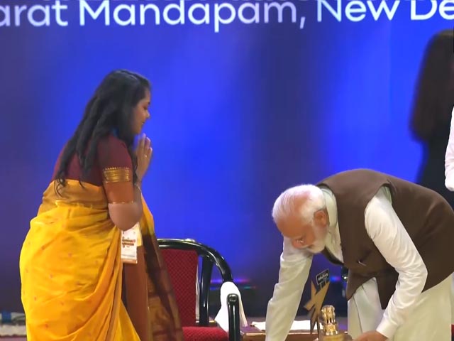 What PM Modi Told Influencer Keerthika As She Touched His Feet