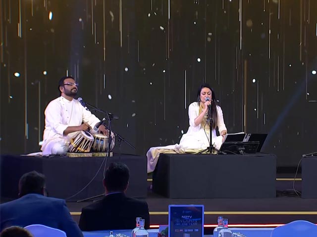 Sonam Kalra Performs At NDTV Indian Of The Year