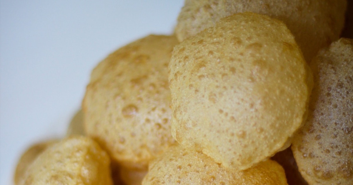 Make Soft, Fluffy Pooris Without Fail