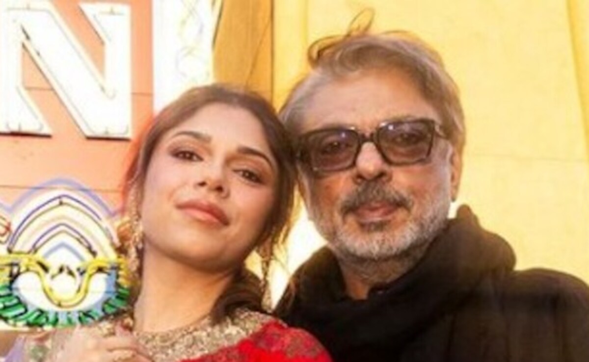 Sharmin Segal, Lilly Singh, Tesher At Sanjay Leela Bhansali's ...