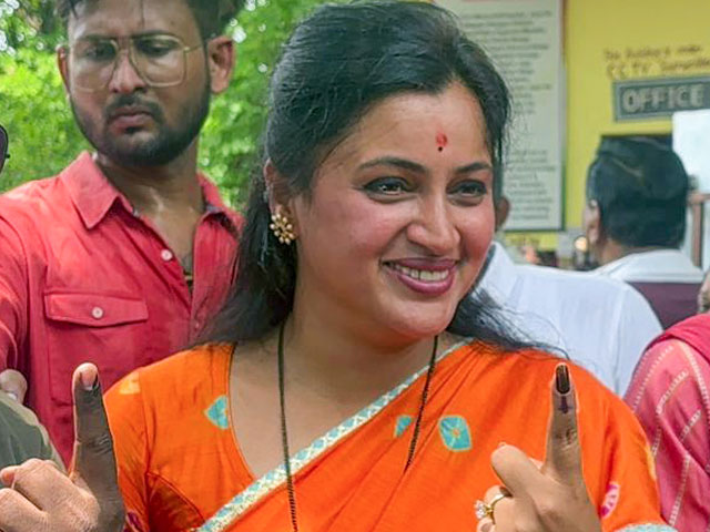 BJP's Navneet Rana Attacks Rahul Gandhi Over 'Wealth Distribution' Remarks