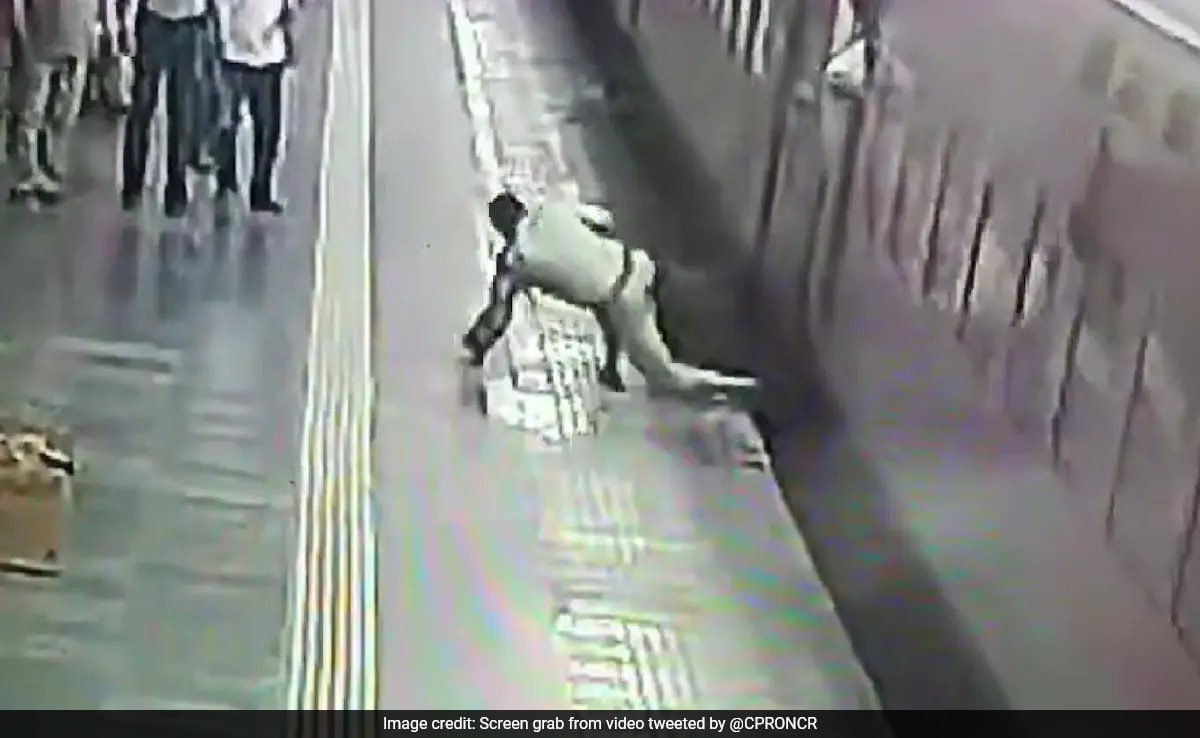 Video: Alert Railway Cop Saves Elderly Man From Coming Under Train In UP