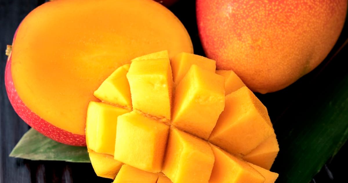 5 Tips To Pick Perfect Mangoes This Summer