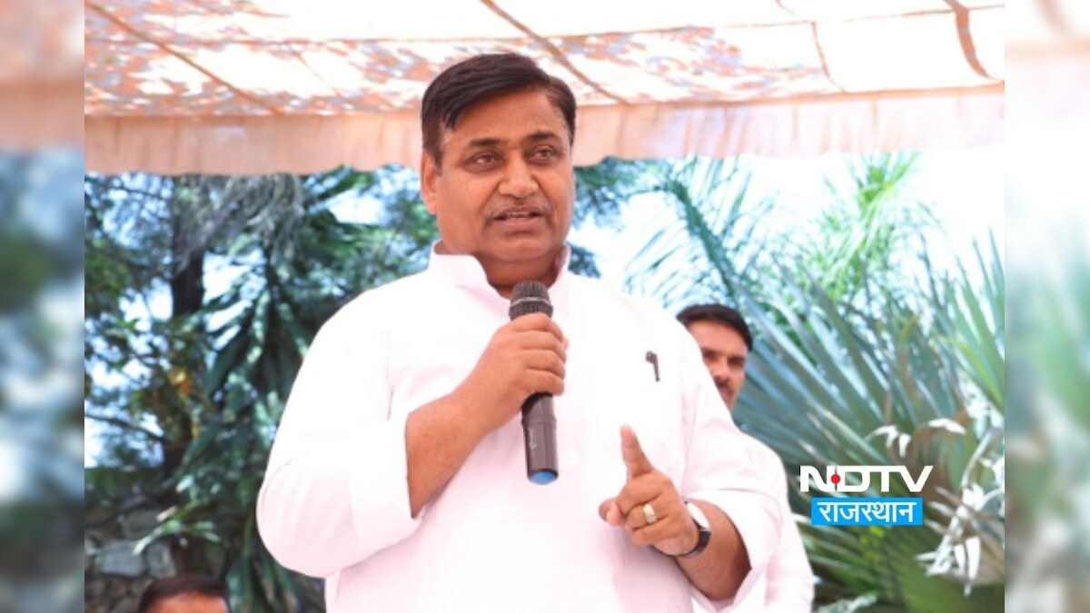 अंग्रेजी मीडियम स्कूल को फिर हिंदी में बदला तो सरकार की ईंट से ईंट बजा देंगे- डोटासरा | Govind ...