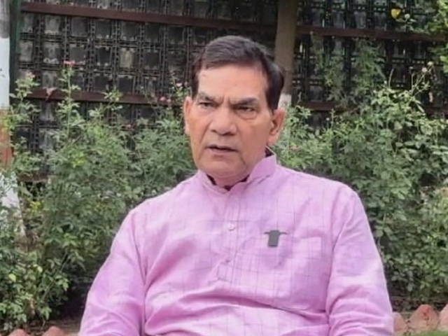 UP Minister AK Sharma On Mission Clean-Up. Meet The Silent Performer