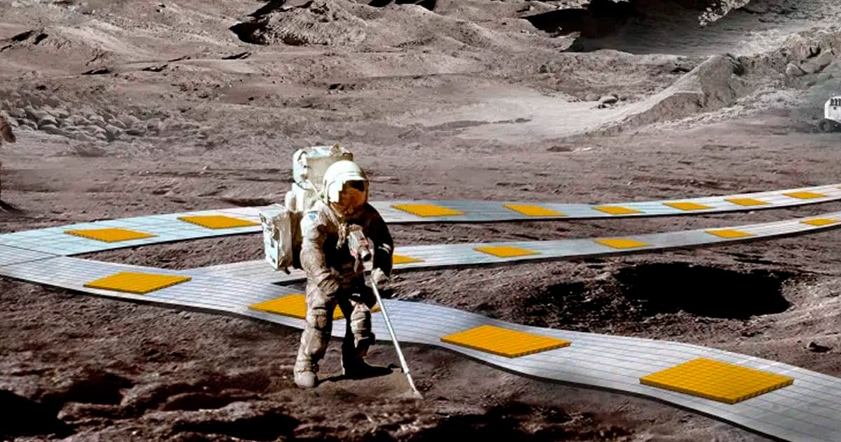 NASA Aims To Build Train On Moon