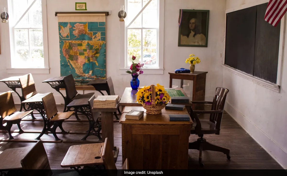 US Elementary Teacher Under Investigation For Filming Explicit Videos ...