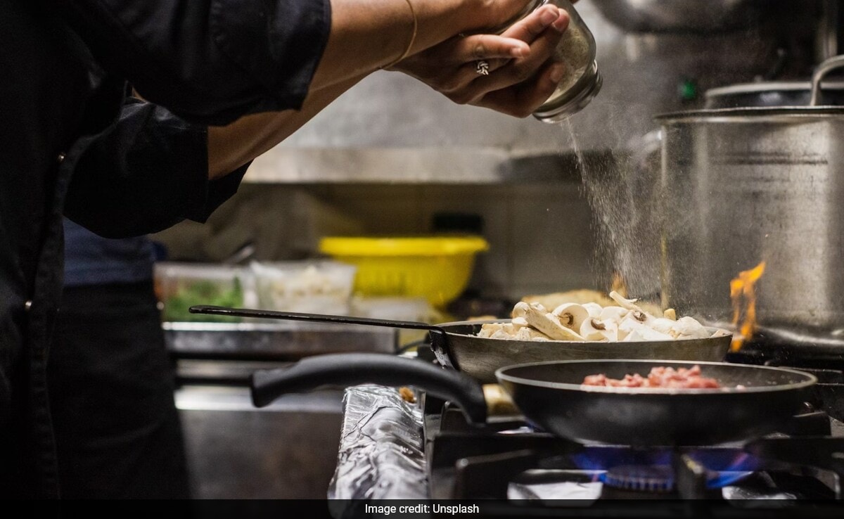 Smell Of Cooking Food Is Possibly Polluting The Air You Breathe, Finds ...