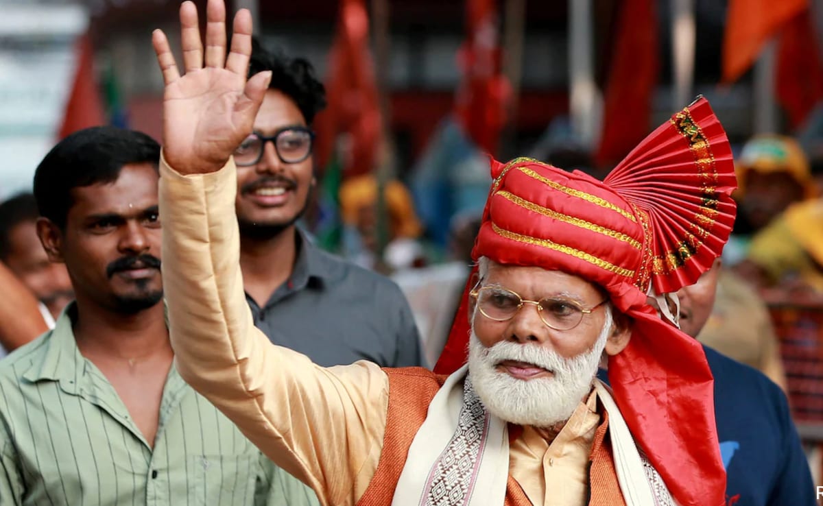 Lok Sabha Elections Cast Spotlight On PM Modi Look-Alikes