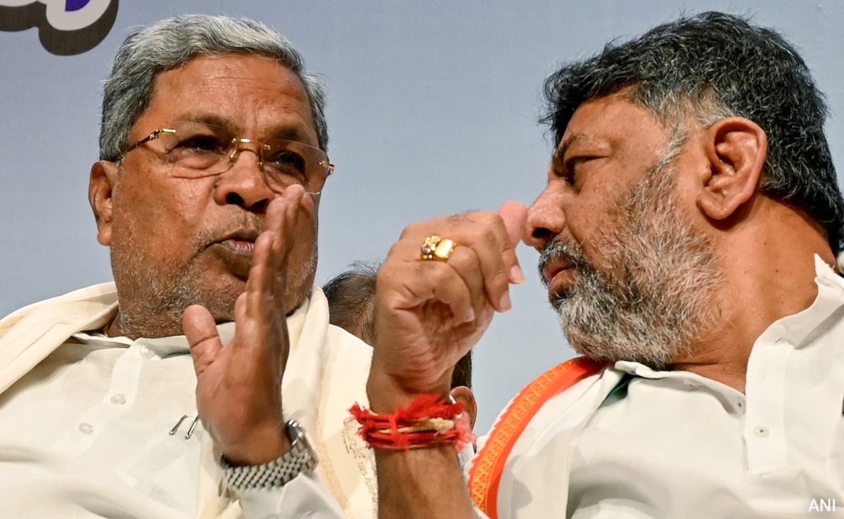 Karnataka Power Tussle Siddaramaiah DK Shivakumar Randeep Surjewala Slams Congress Leaders ...