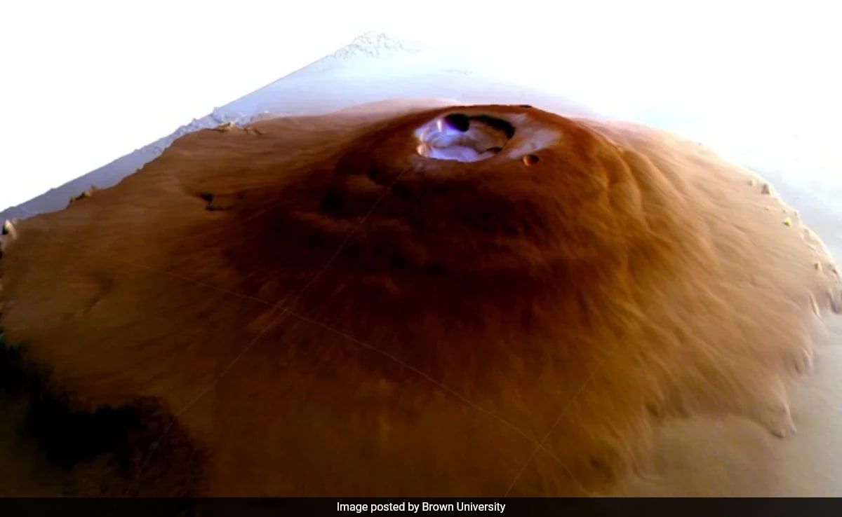 '60 Olympic Swimming Pools' Worth Of Water Frost Detected At Mars's Equator