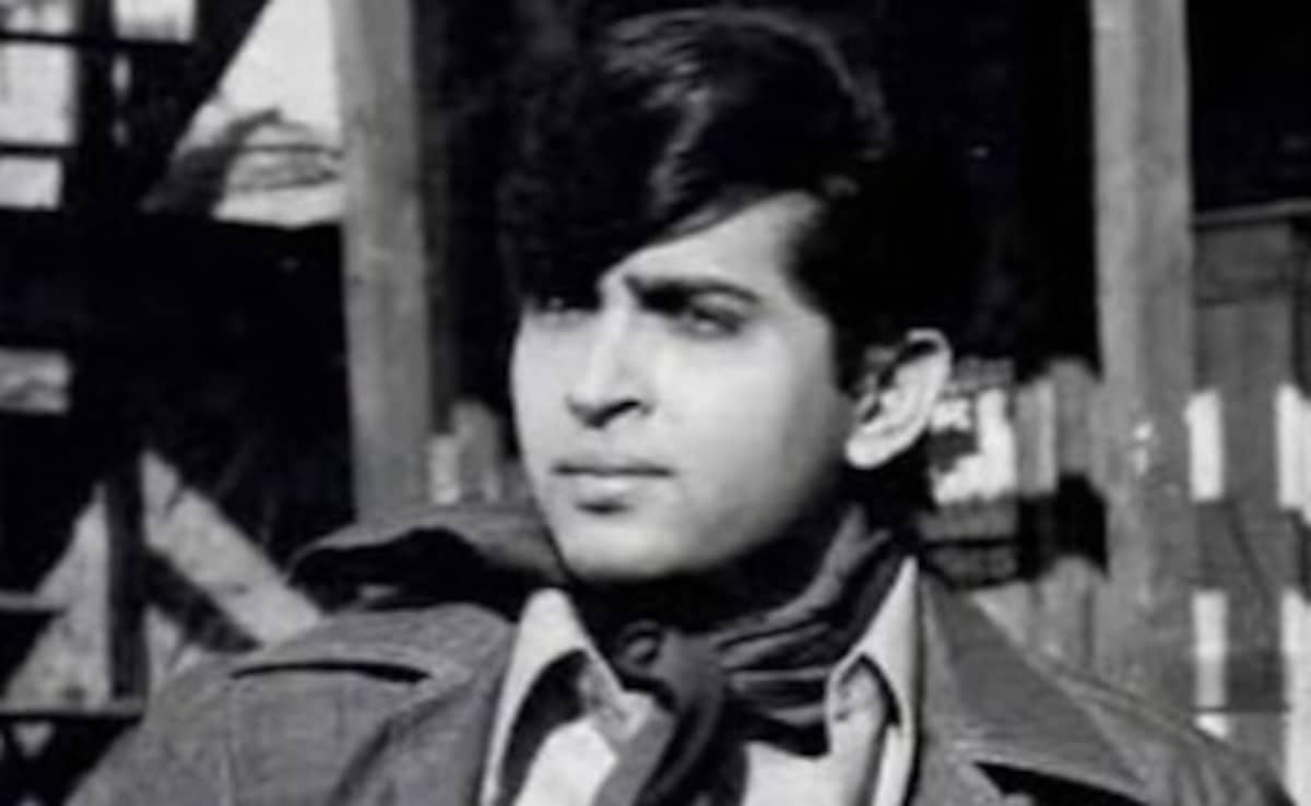 Hrithik Roshan's Father's Day Post For Rakesh Roshan Came Gift-Wrapped ...