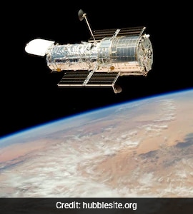 Hubble Telescope Launch 1990