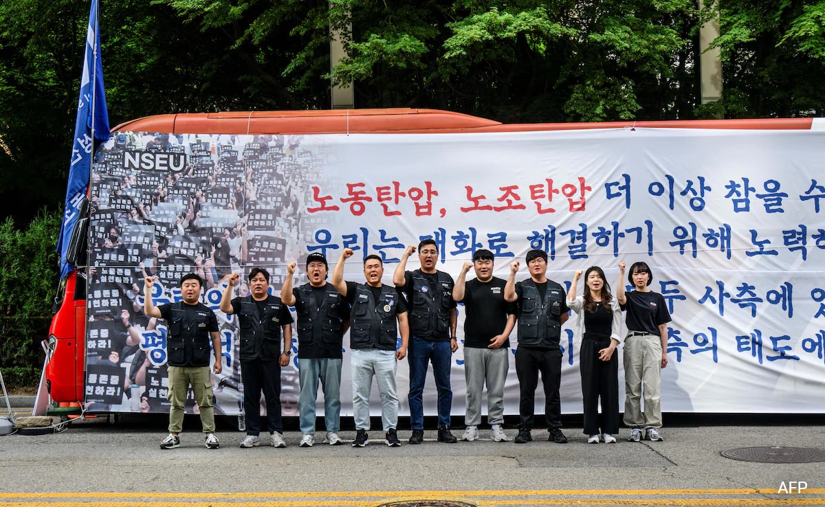 Samsung Workers' Go On 1st Strike In South Korea Over Paid Leaves