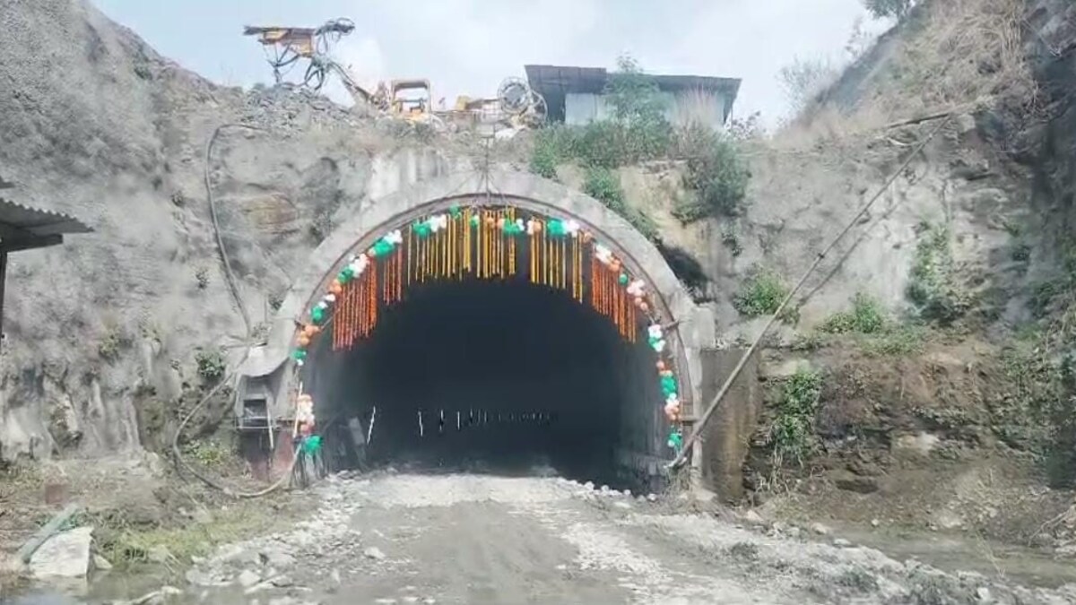 MP Rail: इंदौर-दाहोद रेल मार्ग की सुरंग की खुदाई का काम हुआ पूरा, इस ...