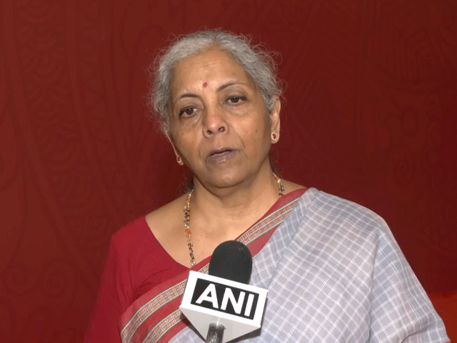 FM Nirmala Sitharaman Rebuts CM Mamata Banerjee 's 'Mic Off' Claims at NITI Aayog Meet: "Not True.."