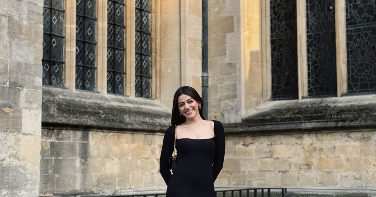 Must See: Alaya F's Stunning Snaps from The British Capital